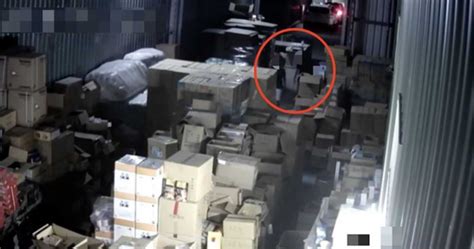 「直播天王」王三郎遭5惡煞狂毆畫面曝 警逮3嫌2人還在逃 Yahoo奇摩汽車機車