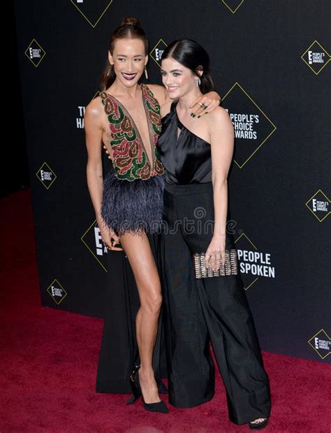 Maggie Q E Lucy Hale Immagine Editoriale Immagine Di Intrattenimento