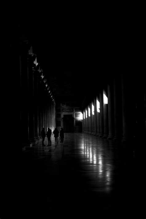Black Vertical Background At Michiko Durbin Blog