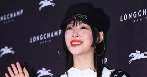 St포토 설리 인간복숭아 미소