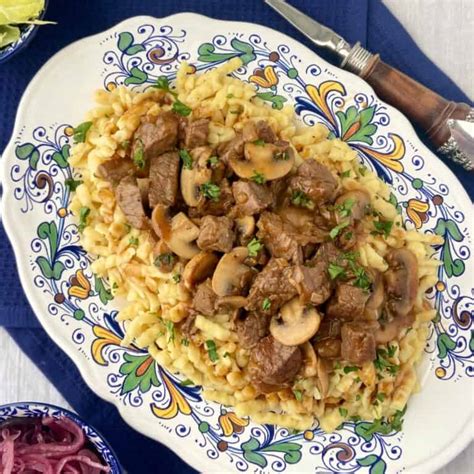 Southern Beef Tips With Rice And Gravy Smartypantskitchen
