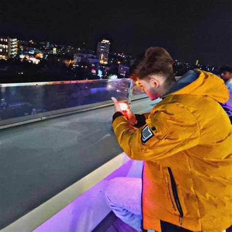 ‎mani Barani مـانـی بـارانــی‎ Bravemani On Threads