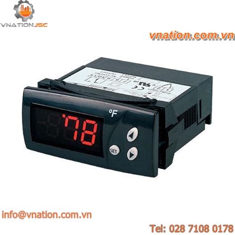 Omega Digital Temperature Indicator Panel Mount Dp7000 Series