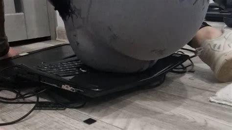 Cute Katya Trample And Jumping Crush Laptop Butt Crush Spitting