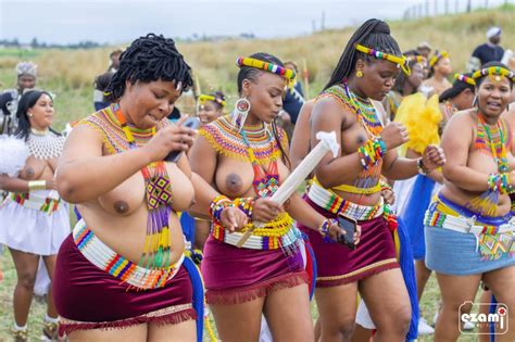 Zulu Queen R Zulu Maidens