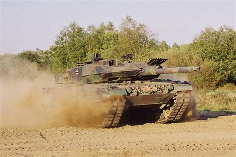 Germany Could Transfer 19 Leopard 2a5 Tanks To Ukraine Spiegel
