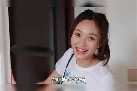 小伙让美女回家带瓶可乐，美女的做法太搞笑了！
