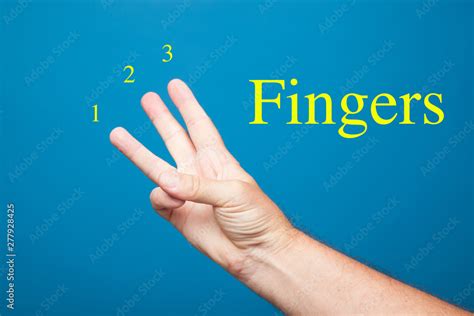 Mano dedos de la mano pulgar mano haciendo señales y expresando o señalando números con los