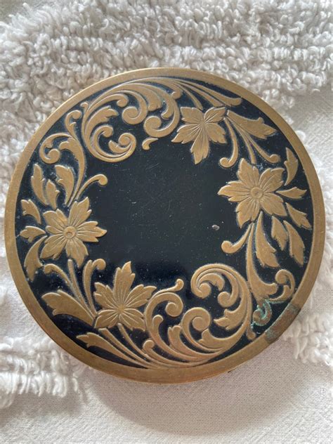 Vintage Puff Powder Gem