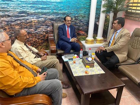 أخبار المحافظات وزير الصحة يناقش مع عميد كلية طب الأسنان الية تحقيق