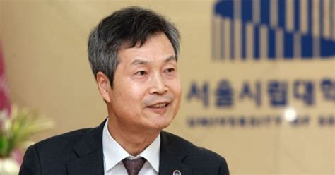 인터뷰 원용걸 서울시립대 총장 공립 의대 만들어야만 하는 책무 있어