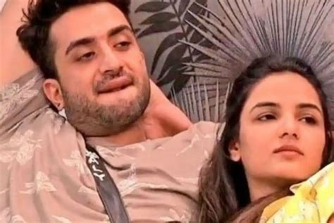 Bigg Boss 14 Eviction Jasmin Bhasin And Aly Goni Gets Eliminated From