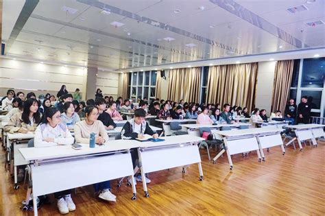 学习雷锋精神，砥砺奋斗前行 ——衡阳师范学院开展公益主题分享会 共青团衡阳师范学院委员会