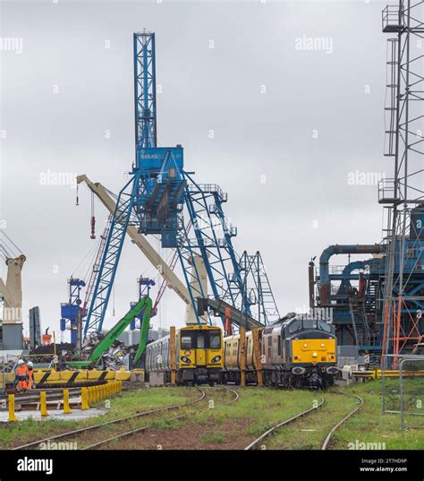 Rail Operations Group Class 37 Locomotive Shunting Scrap Merseyrail