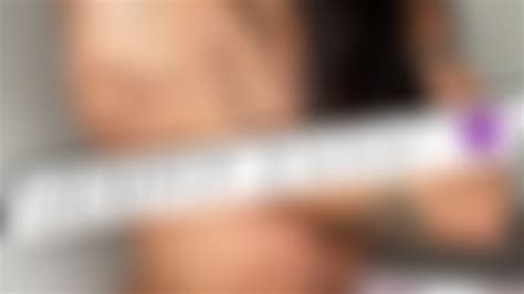 Nude Armpit Tease Smooth Pits Muscular Women Topless Naked Flexing