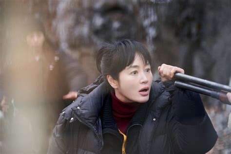 김혜수 정의롭게 미쳤다트리거 지독한 취재팀