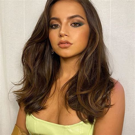 Isabela Moner Blowout Hair Hair Styles Long Hair Styles