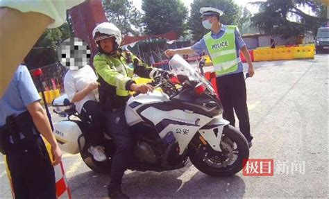 两名考生双双走错考点，武汉新洲交警暖心护送黄先才考场岗位