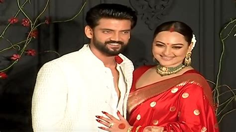Zaheer Sonakshi Sinha Reception सुर्ख लाल जोड़े में पहली बार पति जहीर