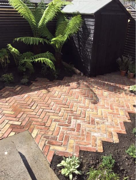 Pin By Sara Mae On Patio Brick Garden Garden Paving Reclaimed Brick