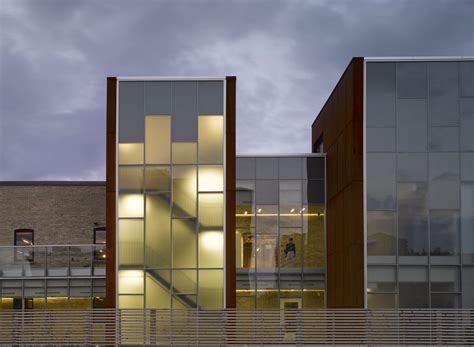 Quadrangle Architects Transforms Warehouse Into Creative Workspaces