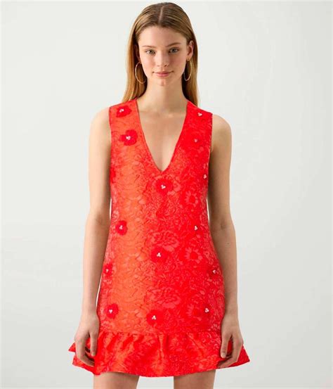 Combinar vestido rojo cómo hacerlo para convertirte en una inspiración