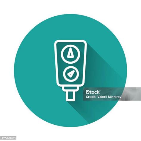 긴 그림자 배경으로 격리된 화이트 라인 게이지 스케일 아이콘입니다 만족도 온도 기마계 위험 등급 성능 속도 타코스터 녹색 원 버튼입니다 벡터 0명에 대한 스톡 벡터 아트 및