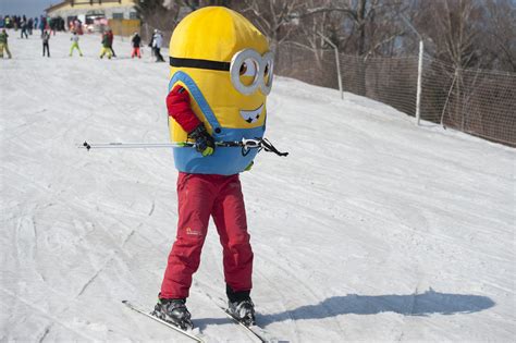 Take A Peek At Chinas ‘naked Skiing Carnival New York Post