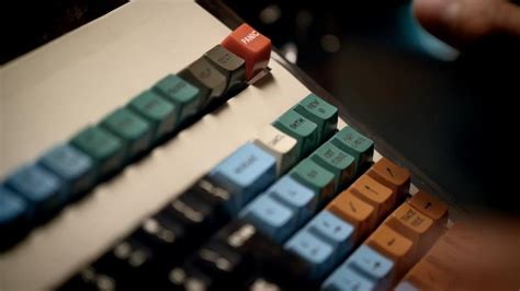 [keyboard Spotting] The Tardis Keyboard Has The Almighty Panic Button