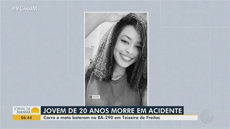 VÍDEO Motociclista desvia de veículo e morre após batida frontal caminhonete no extremo sul