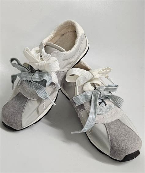 Another S（アナザーエス）の「2種類紐スニーカー（スニーカー）」 Wear