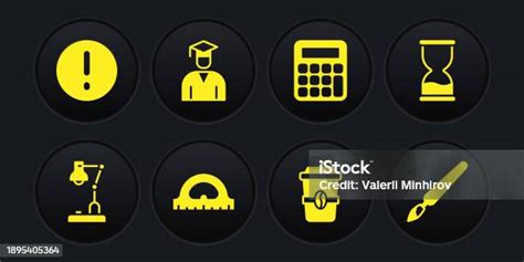 세트 테이블 램프 오래 된 모래 시계 각도기 그리드 커피 잔 이동 계산기 졸업생 및 졸업 모자 페인트 브러시 및 말풍선 느낌표 아이콘 벡터 가구에 대한 스톡 벡터 아트 및