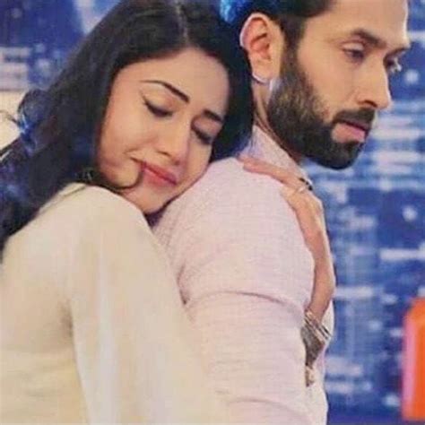 Pin By Zoha Munir On Shivika Couple Photos Photo Scenes