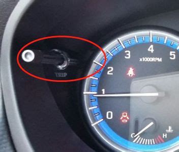 汽车仪表盘提示扳手是什么意思 汽车 新车 用车 养车 车主 汽车其他 汽车使用 有驾