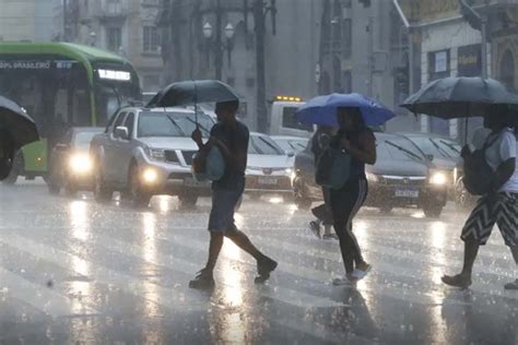 PrevisÃo Do Tempo Muitas Nuvens Com Pancadas De Chuvas Isoladas No