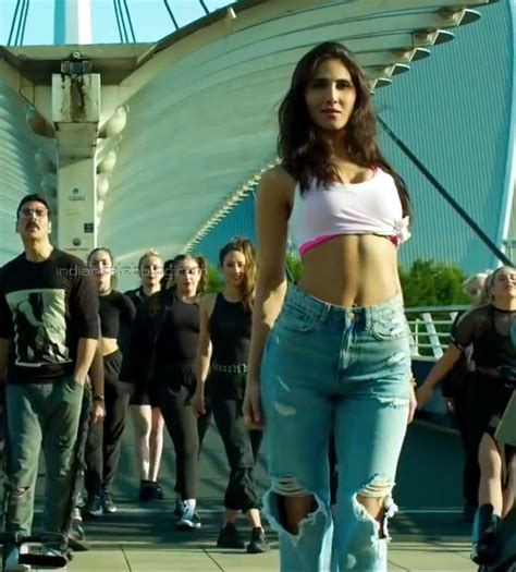 Vaani Kapoor Bollywoood Bell Bottom 21 Hot Stills