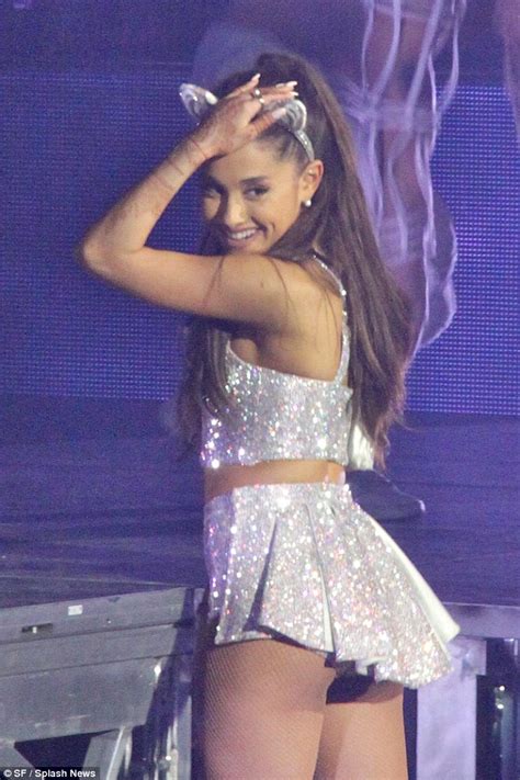 Katching My I Ariana Grande Flaunts Her Incredible Figure In Glittering Crop Top And Matching