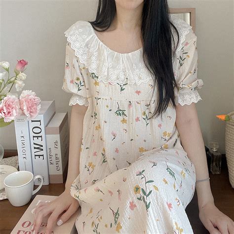 버뮤다나잇 [당일] 감성 아이보리 플라워 퍼프 레이스 프릴 파자마 잠옷 롱원피스