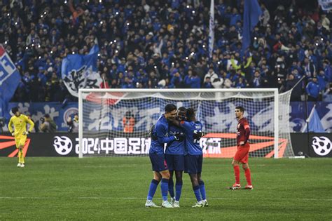 图集 上海申花队第四次夺得中国足协超级杯冠军文汇