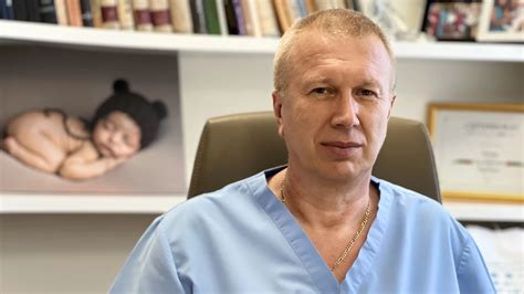 Д р Бойко Димитров В „Свети Лазар“ подкрепяме контакта „кожа с кожа“ между майка и новородено