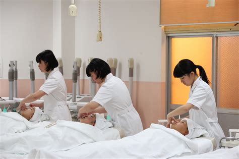 Information：1年生 エステ実習｜学校法人向陽学園 向陽高等学校