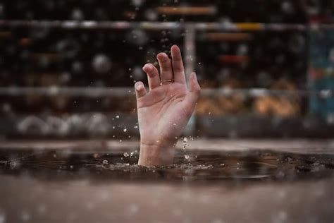 Biblical Meaning Of Someone Drowning In A Dream Bad Omen