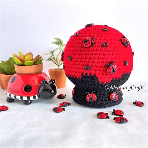 Crochet Ladybug Snow Globe Goldenlucycrafts