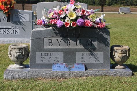 Mary Lucille Davis Byrum 1919 2007 Memorial Find A Grave