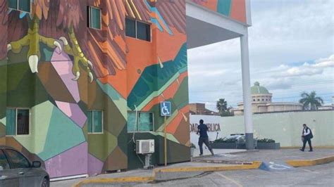 Hombre Hallado En El Baño