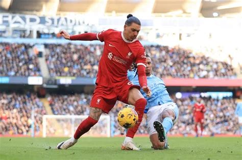 Garth Crooks Issues Bizarre Criticism Of Darwin Núñez Despite Good