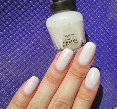 Sally Hansen Polar Bare