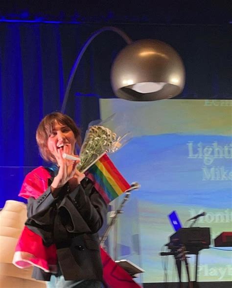 Clairo Future Girlfriend Music Love Celebrity Singers