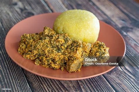 Sup Melon Egusi Nigeria Dengan Garri Eba Untuk Makan Siang Makanan Nigeria Foto Stok Unduh