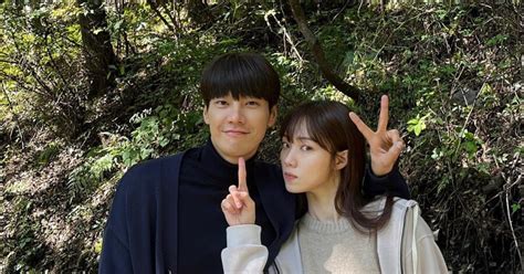 이성경·김영광 이러니까 열애설 나지…초밀착 투샷